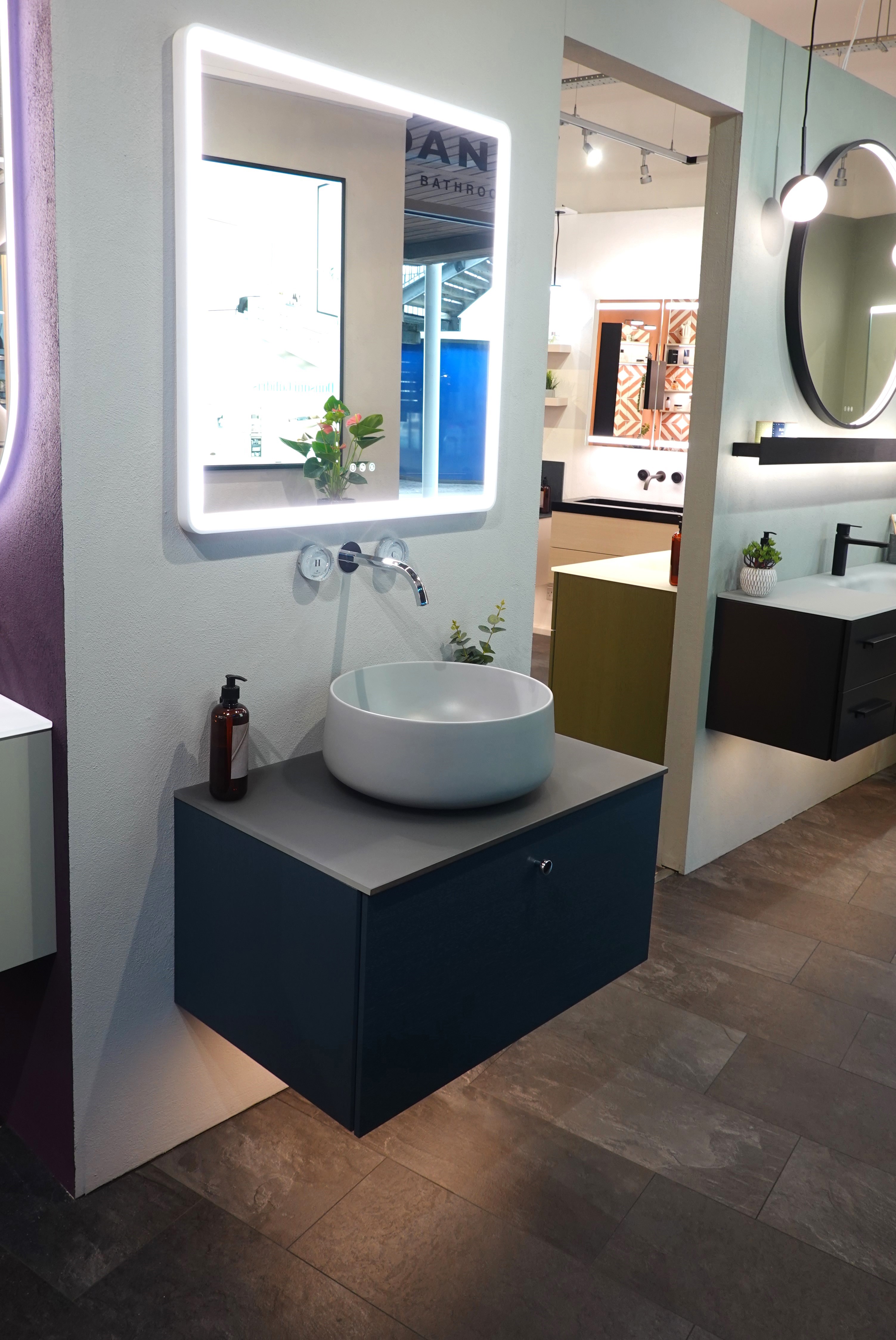 Design Studio with bathroom furniture – find the Dansani UK showroom on ...